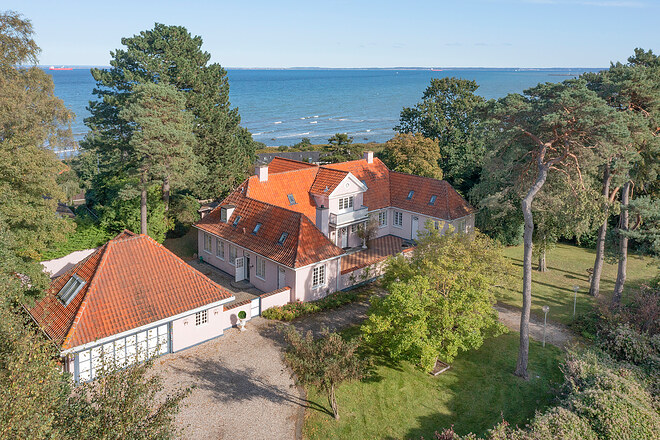 Villingebæk Strandvej 510, 3100 Hornbæk | Irving Jensen & Co.