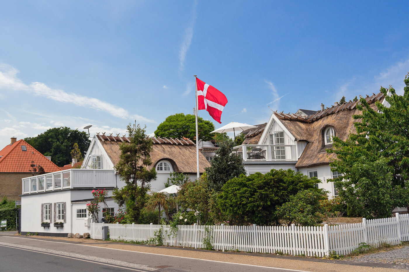 Strandvejen 168, 3070 Snekkersten | Irving Jensen & Co.