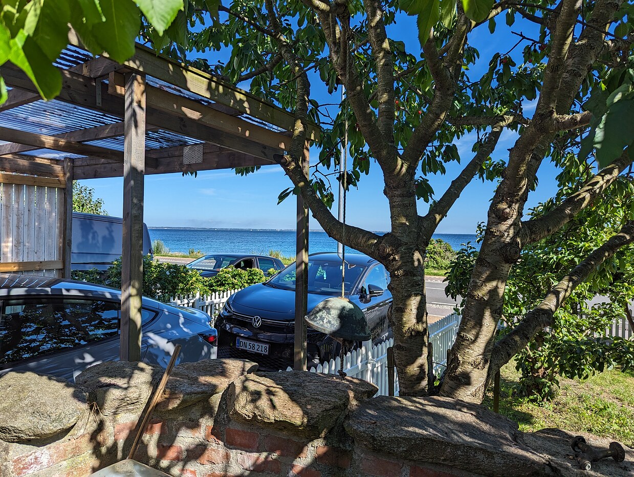 Strandvejen 168, 3070 Snekkersten | Irving Jensen & Co.