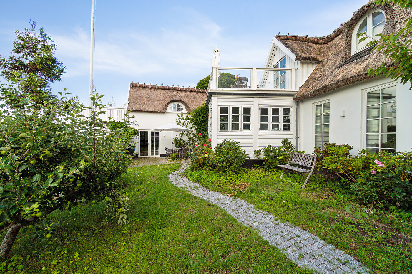 Strandvejen 168, 3070 Snekkersten | Irving Jensen & Co.