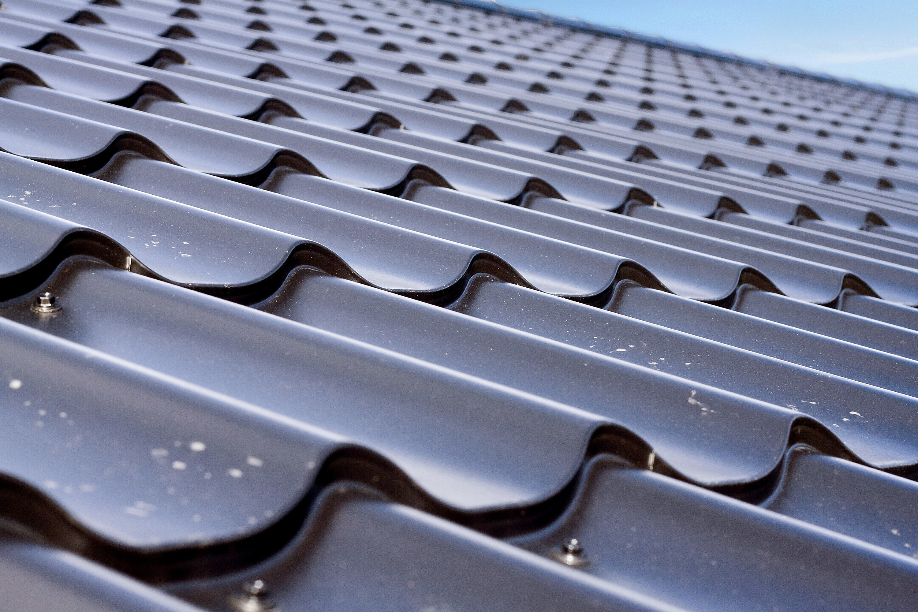 Nyt 190 m2 tag med Profilmetal ståltagplader i Gistrup nær Aalborg ...